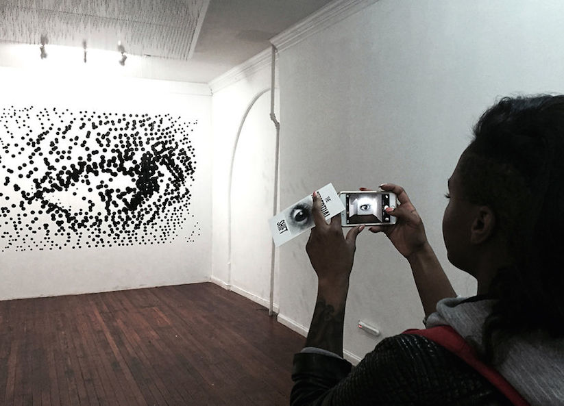 Perceptual Shift - Floating Balls form Eye when looking from the right ...