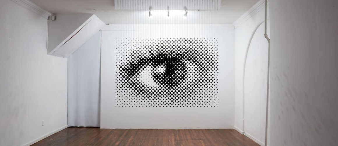 Perceptual Shift - Floating Balls form Eye when looking from the right ...