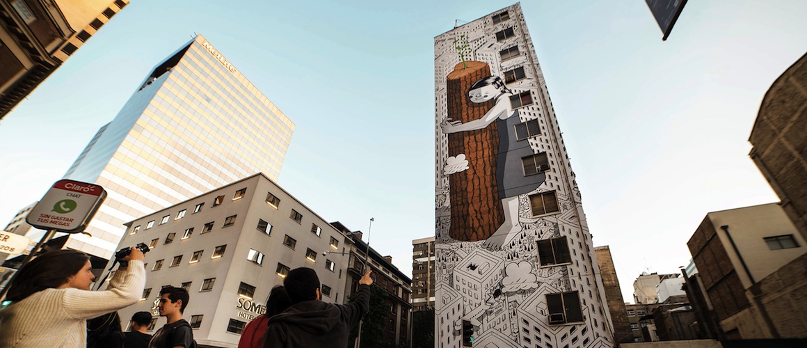 "Never Give Up" - Super-sized Mural by Artist Millo in Santiago // Chile