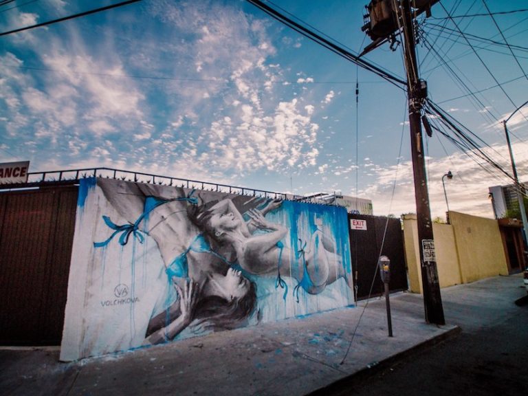 Julia Woolf Volchkova mit bezauberndem Mural in Monterrey // Mexiko