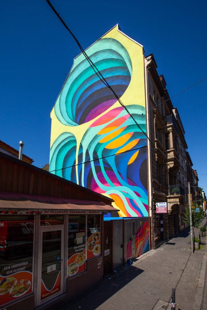 Street Artist 1010 mit grandiosen 3D-Mural in Mannheim