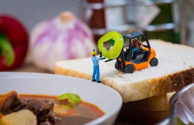 "Tiny Wasteland" - Skurrile Miniwelten von Peter Csakvari