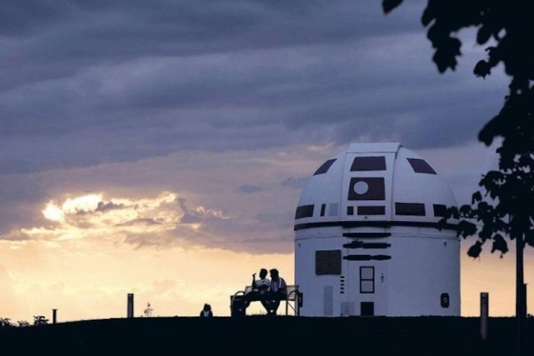 Physikprofessor transformiert Observatorium zu gigantischem 'R2-D2'