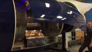 'Celebration Grill' - Eine Grill-Station aus einem Boeing 757 ...
