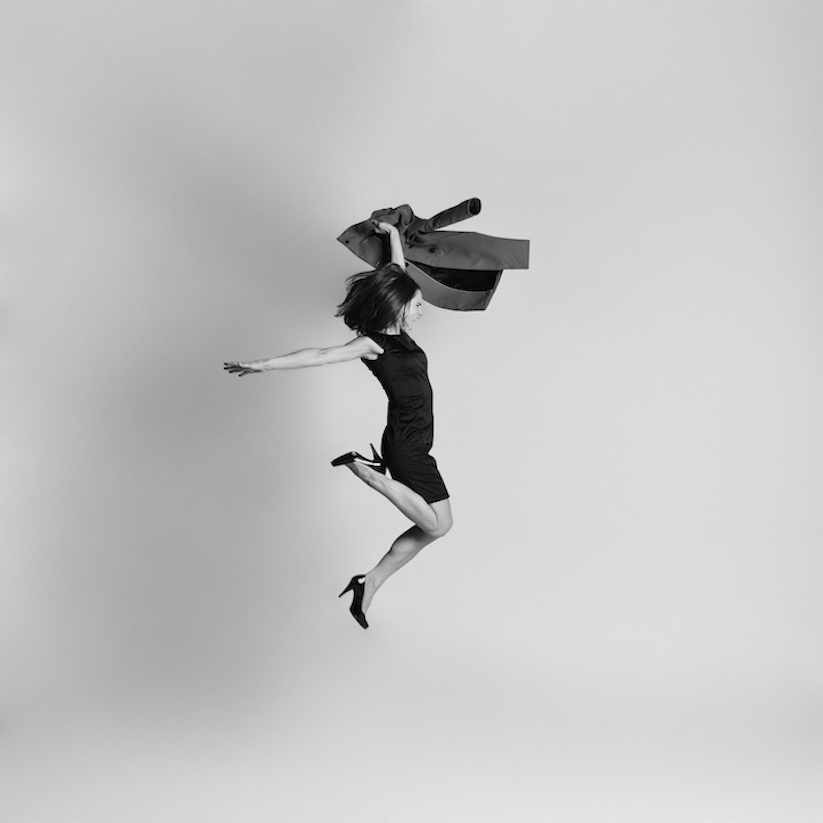 Energetic_Black_And_White_Portraits_Of_People_Captured_In_Mid_Jump_2014 ...