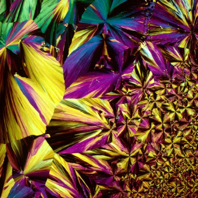 BevShots - Crystallized Alcoholic Drinks under a Microscope (24 Pictures)