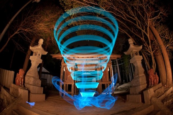 3D Geometric Light Paintings by Trevor Williams (16 Pictures)